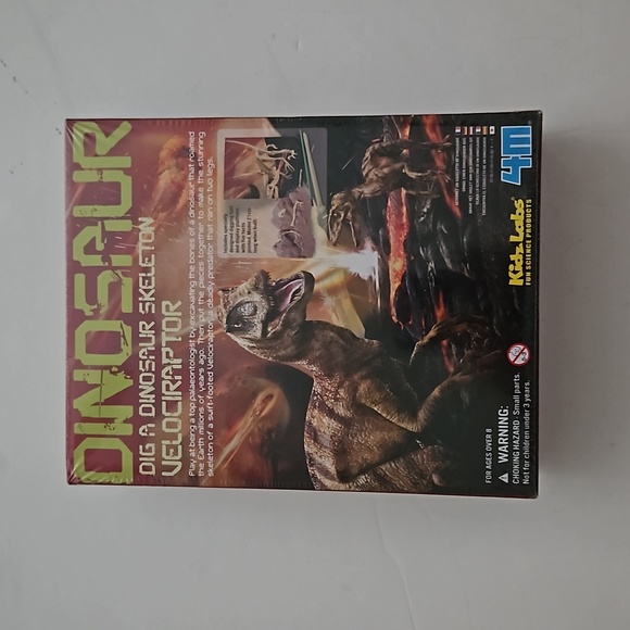 kidz labs 4M | Toys | Dinosaur Dig A Dinosaur Skeleton Velociraptor ...